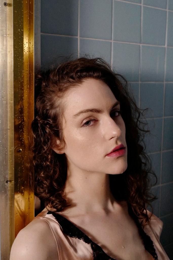 Shoot At The Kew Motor Inn – Life Of Kika